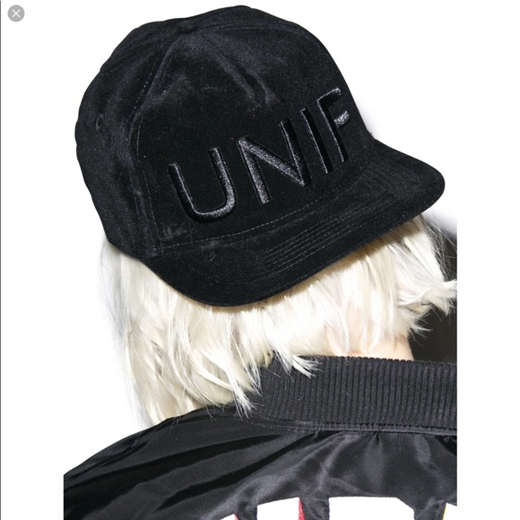 UNIF | Accessories | Velvet Hat | Poshmark